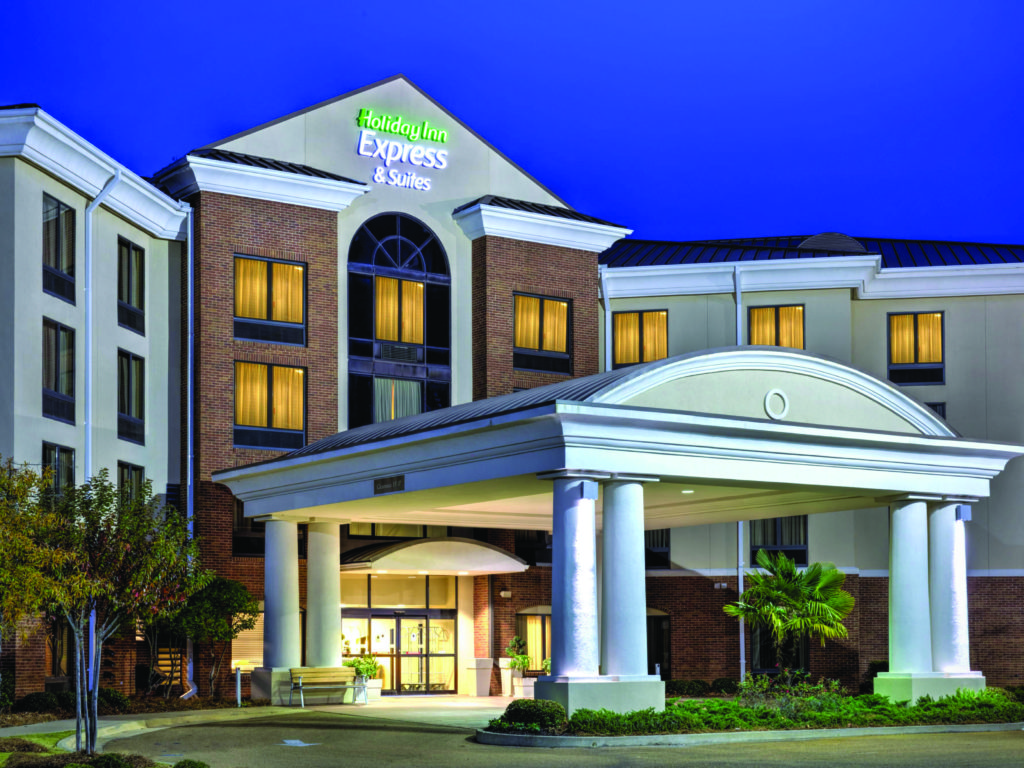 Holiday Inn Express & Suites - LRC2